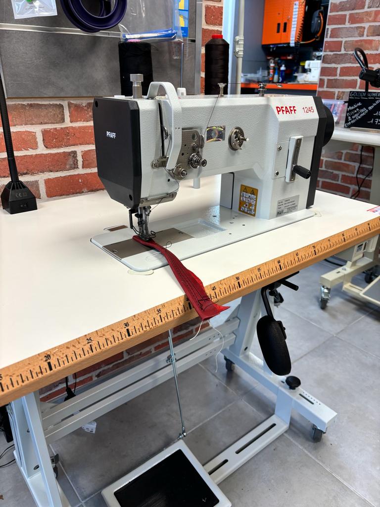 Piqueuse triple entrainement PFAFF 1245-6/01 CLPMN8 - Intech - Conseil et développement pour la ...