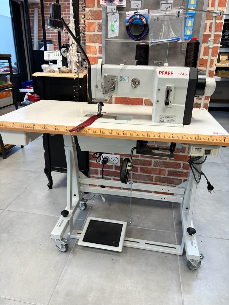 Piqueuse triple entrainement PFAFF 1245-6/01 CLPMN8 - Intech - Conseil et développement pour la ...